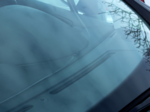 Everything you need to know about windshield pitting